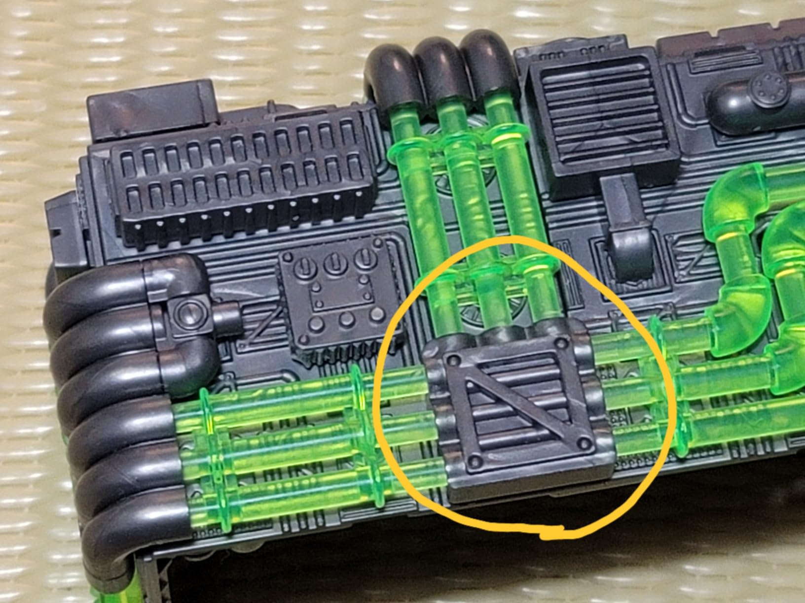 Amazon.co.jp: 52TOYS BEASTBOX × 藻洲転石 PLAMOISMシリーズ 配管建設 配管コンストラクションキット ...