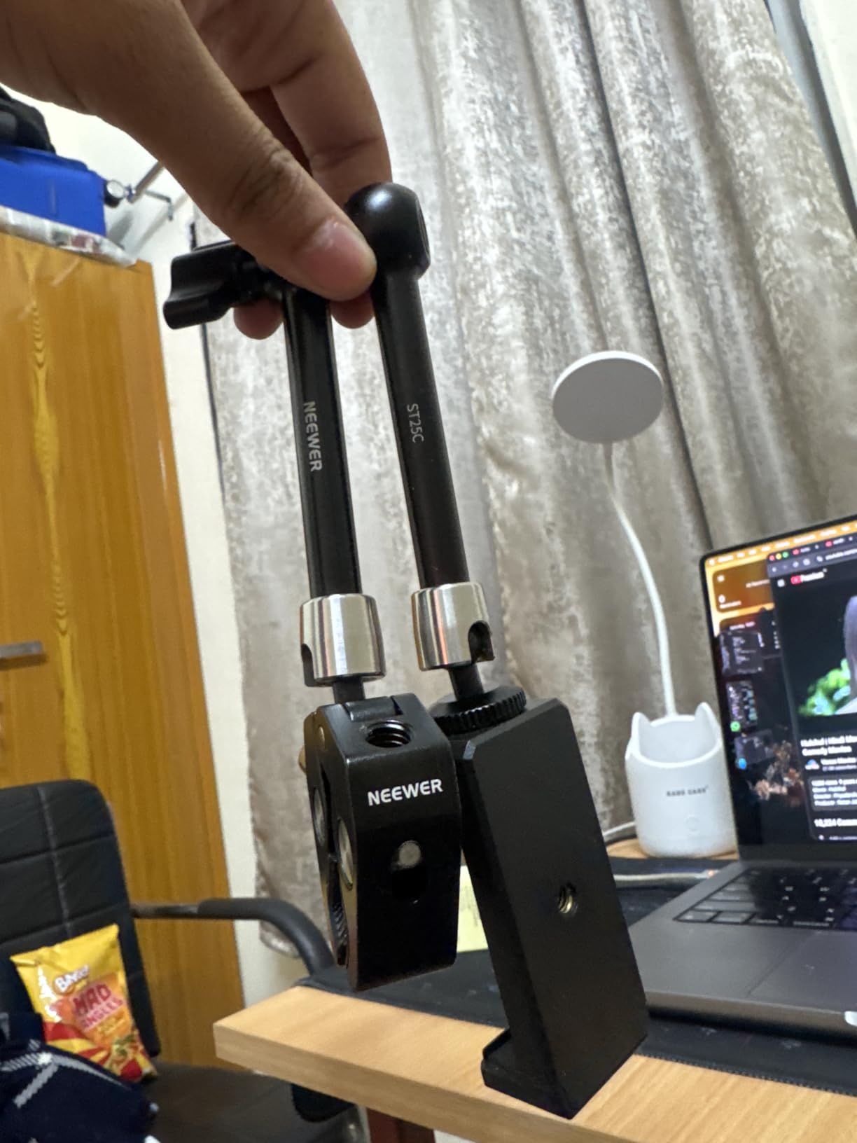 Buy NEEWER 9.8"/25cm Adjustable Magic Arm with Super Clamp, 1/4" & 3/8 ...