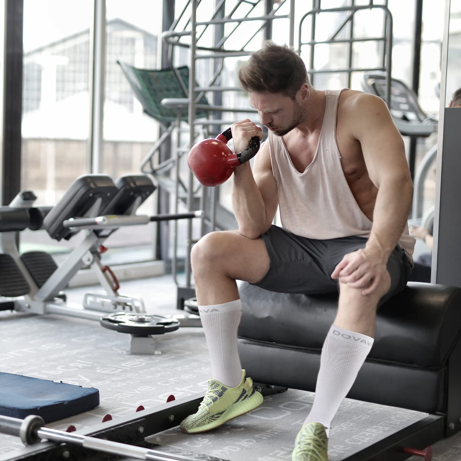 Snapklik.com : DOVAVA Compression Crew Socks 15-20mmHg, Men Women ...