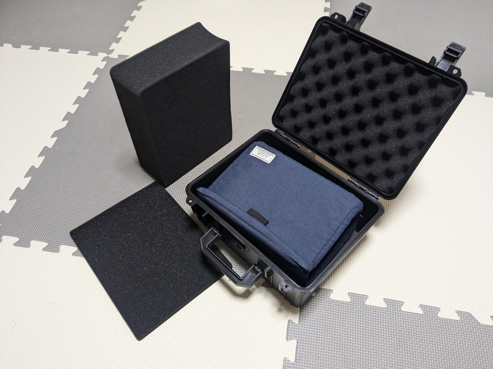 Amazon.co.jp: STARTIST 防水ハードケース ミニハードケース 防水ケース 格子状カットスポンジが内蔵 ツールケース 保護 耐衝撃 コンパクト 耐衝撃 安全性 アウトドア ...