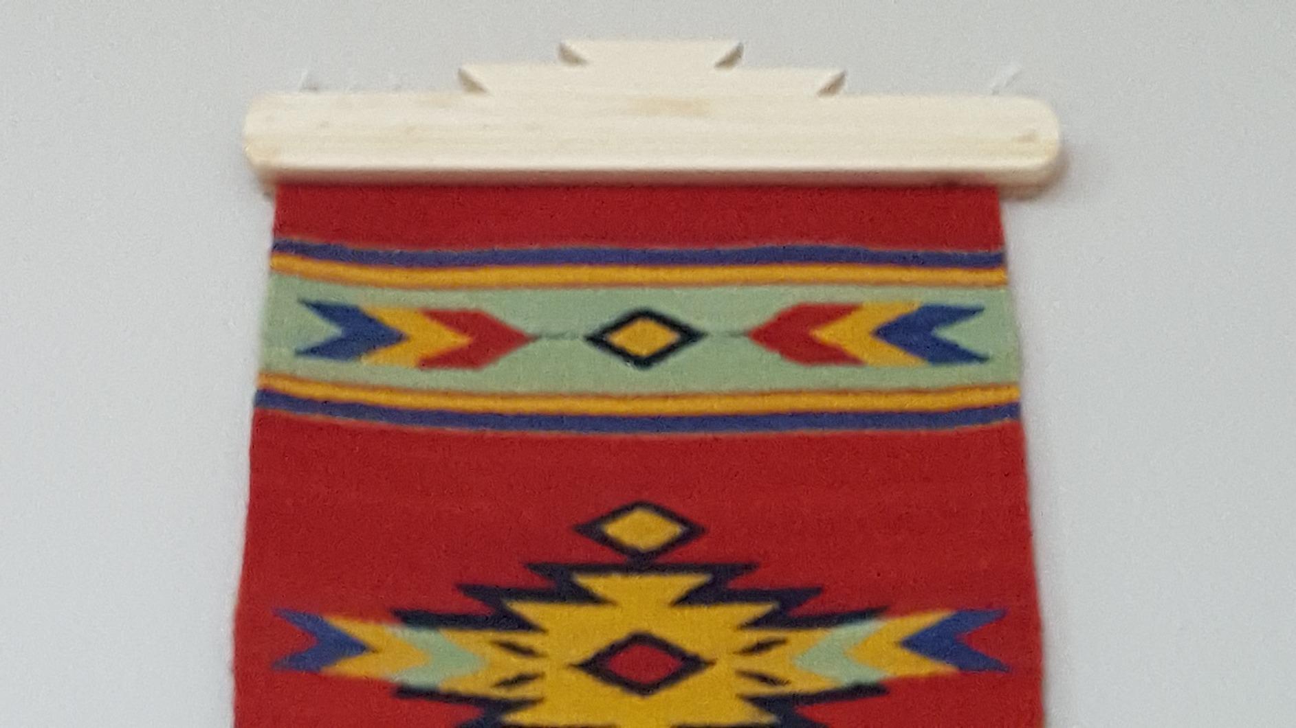 Amazon.com: Sunland Artisans On-The-Wall Rug Blanket or Quilt Hanger ...