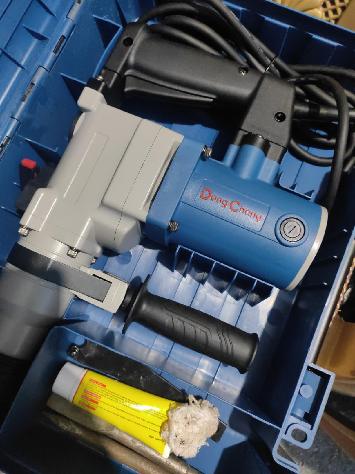 Dongcheng DZC03-26B Electric Demolition Hammer 26mm, 750W 5kg 1 Year ...