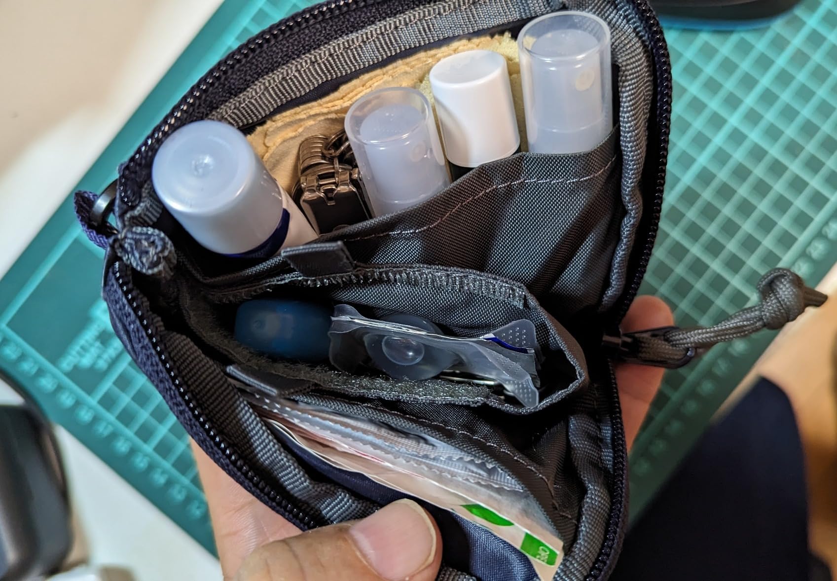 Amazon.co.jp: [ミレー] 軽量財布 ライトウォレット(LIGHT WALLET) INK BLUE