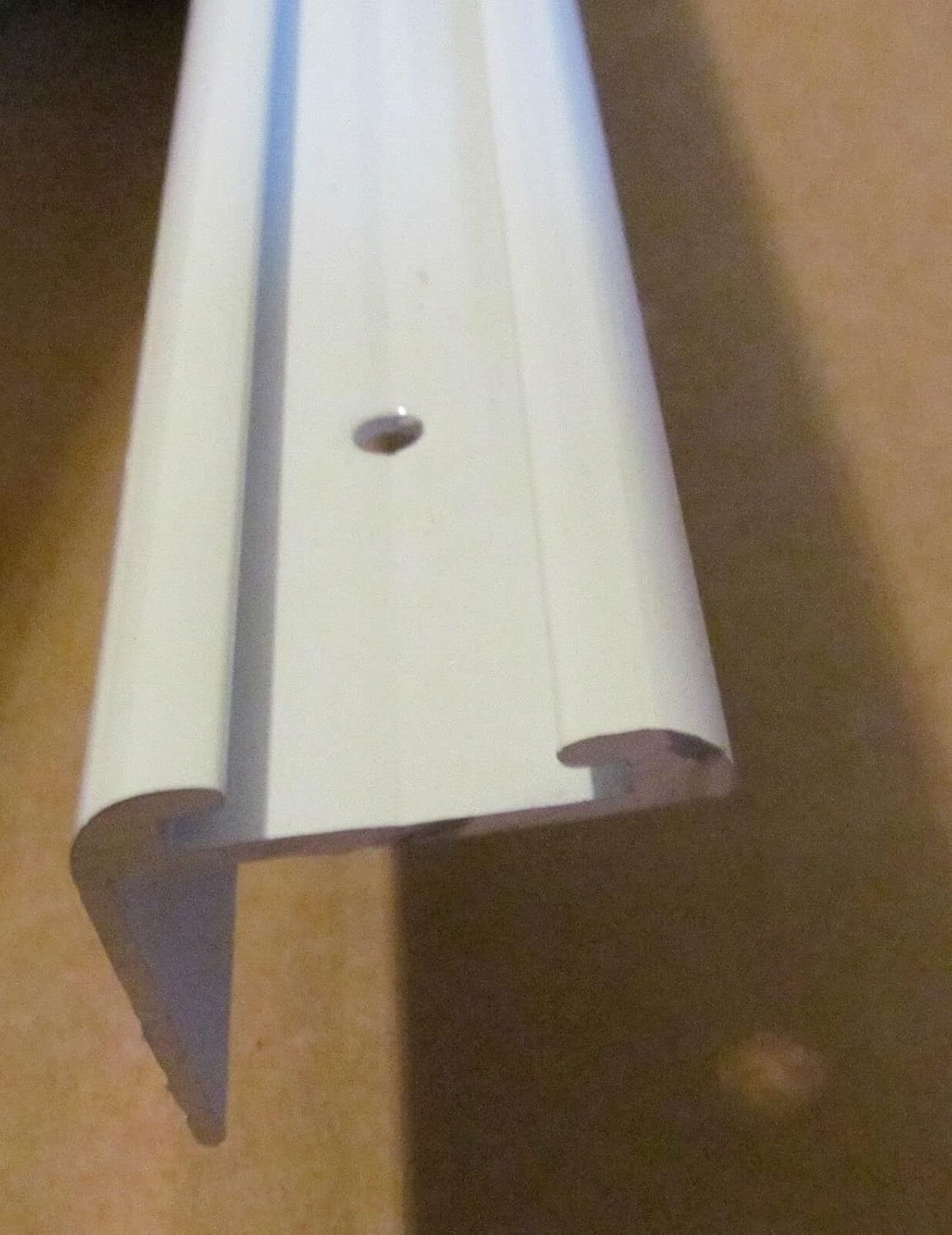 Amazon.com: 92" White Aluminum Insert Type Corner Molding RV 1" Long ...