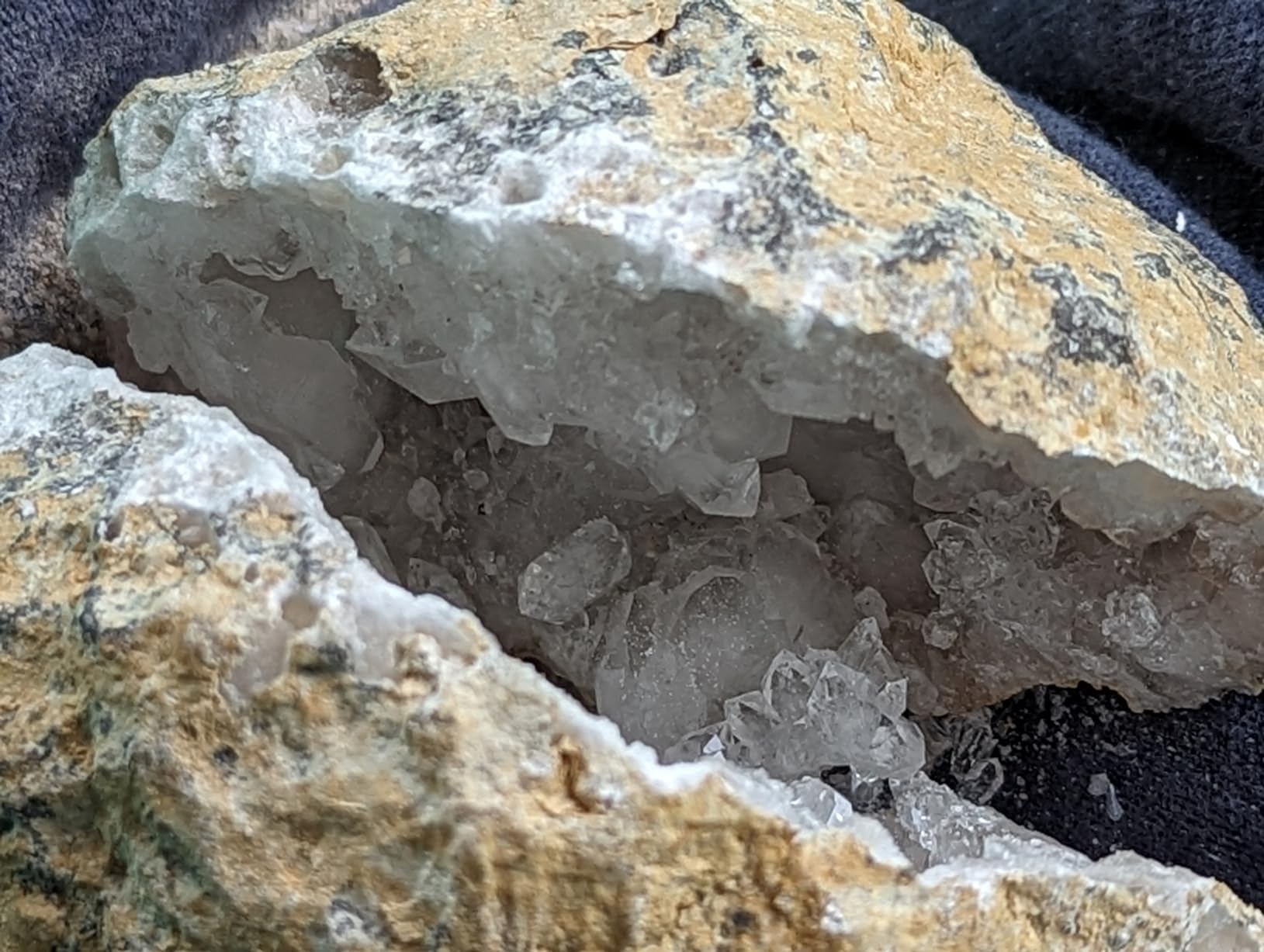 $7/mo - Finance NATIONAL GEOGRAPHIC Break Open 10 Premium Geodes ...