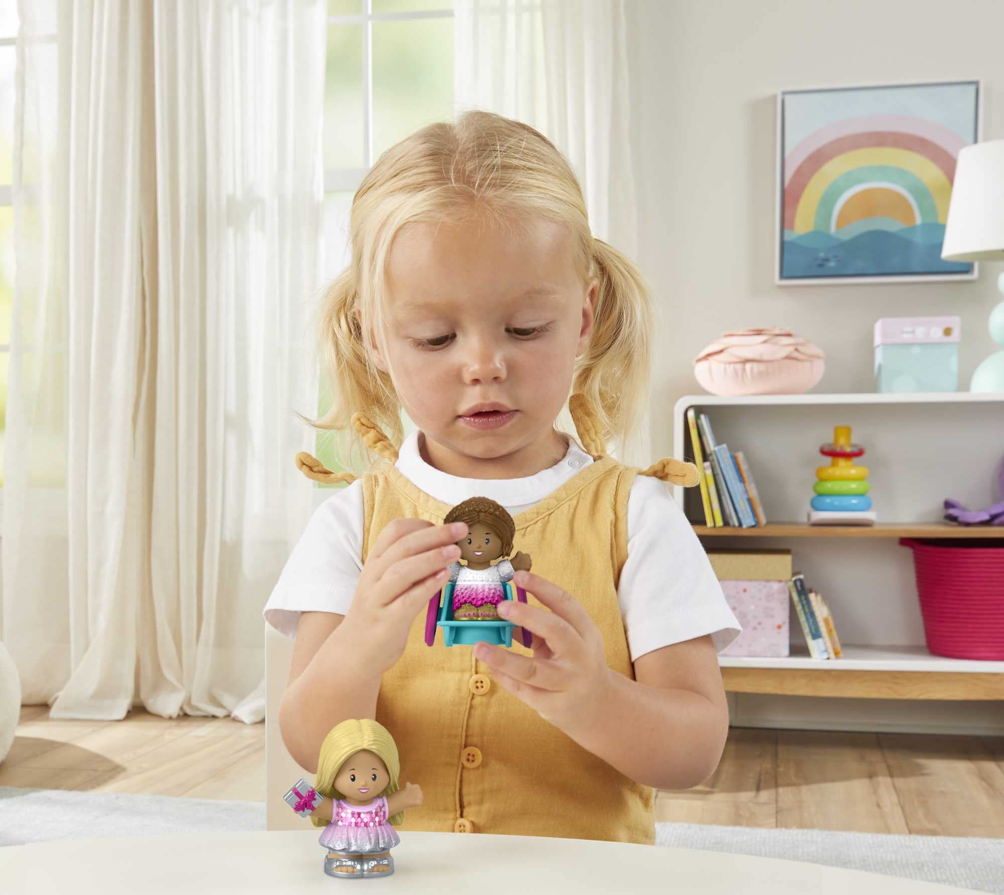 Snapklik.com : Little People Barbie Toddler Toys Party Figure Pack