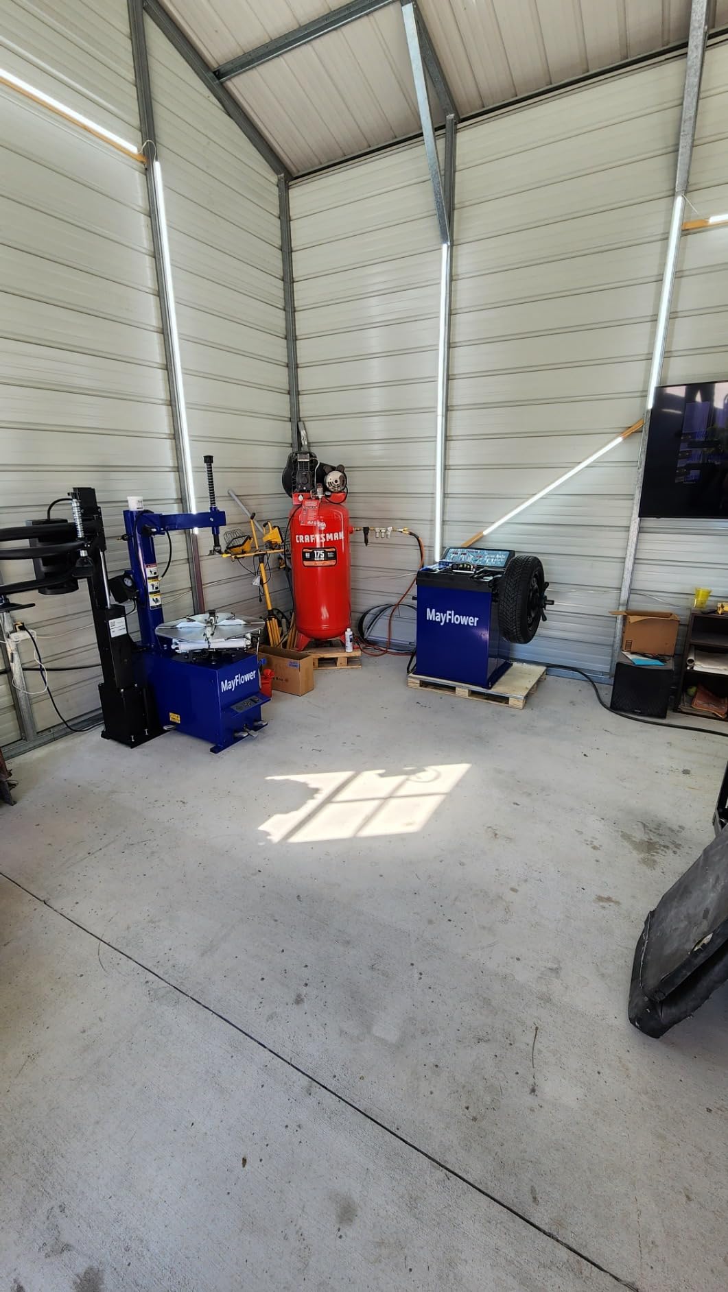 $87/mo - Finance Mayflower - 1.5 HP Automatic Tire Changer Wheel ...