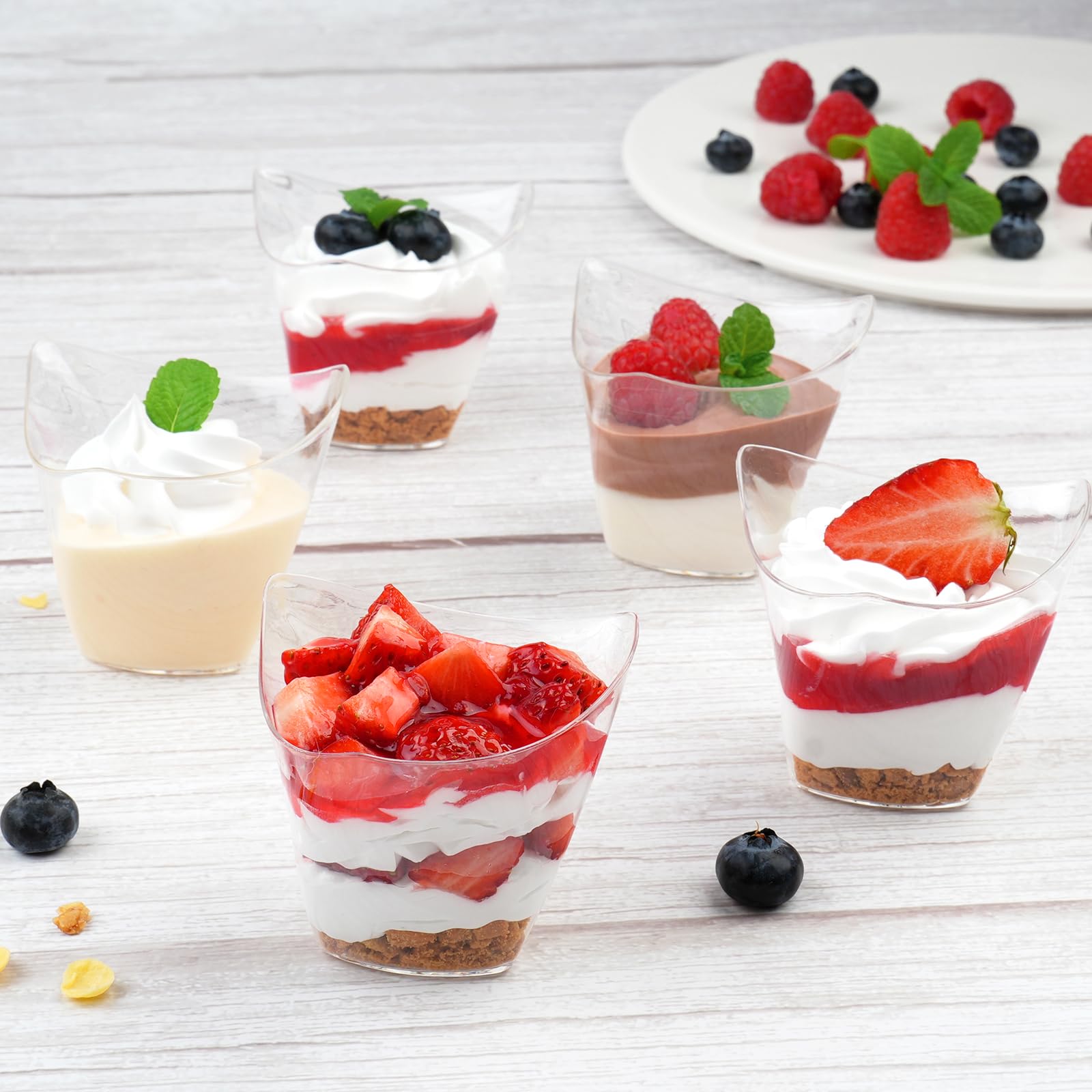 Snapklik.com : Qeirudu 4 Oz Triangular Mini Dessert Cups