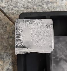 Amazon.com: LONGFITE Large and Long Ice Cube Tray 2 Pack Silicone ...