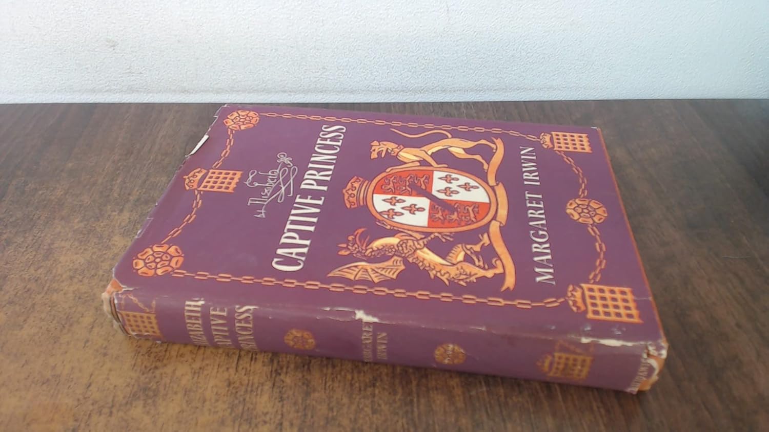 Elizabeth: Captive Princess: Irwin, Margaret: Amazon.com: Books