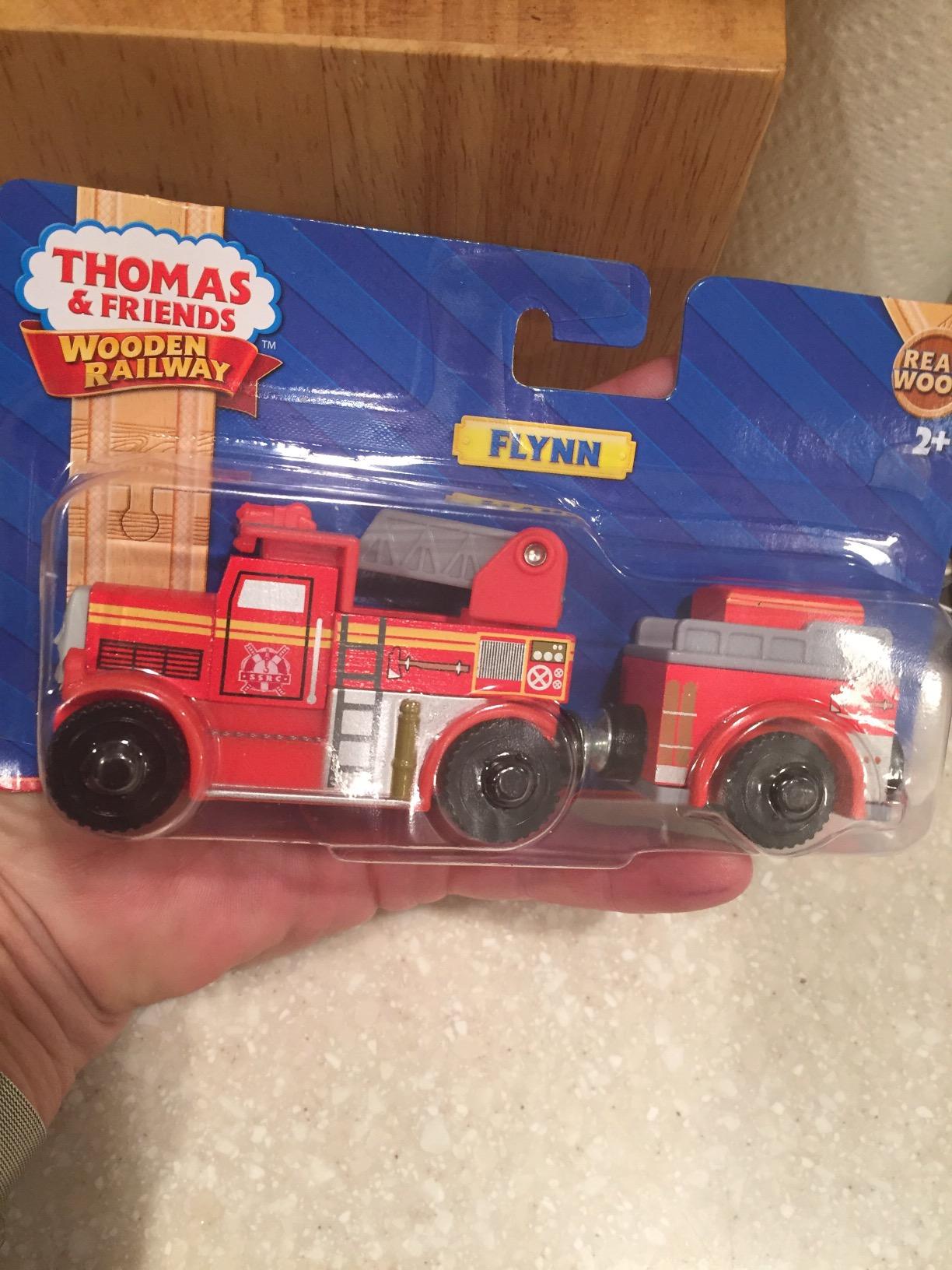 Amazon.com: Thomas & Friends Wooden Railway, Flynn : Toys & Games