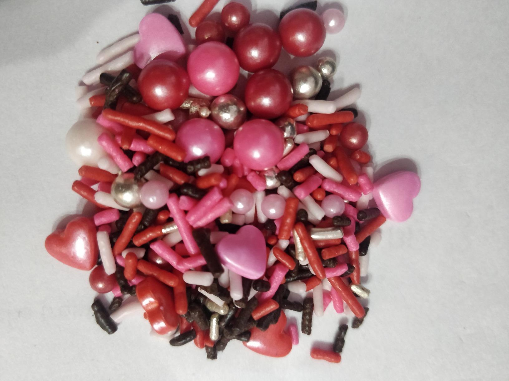 Wow Confetti Confeito Love Sprinkles Mix, 125g : Amazon.in: Grocery ...