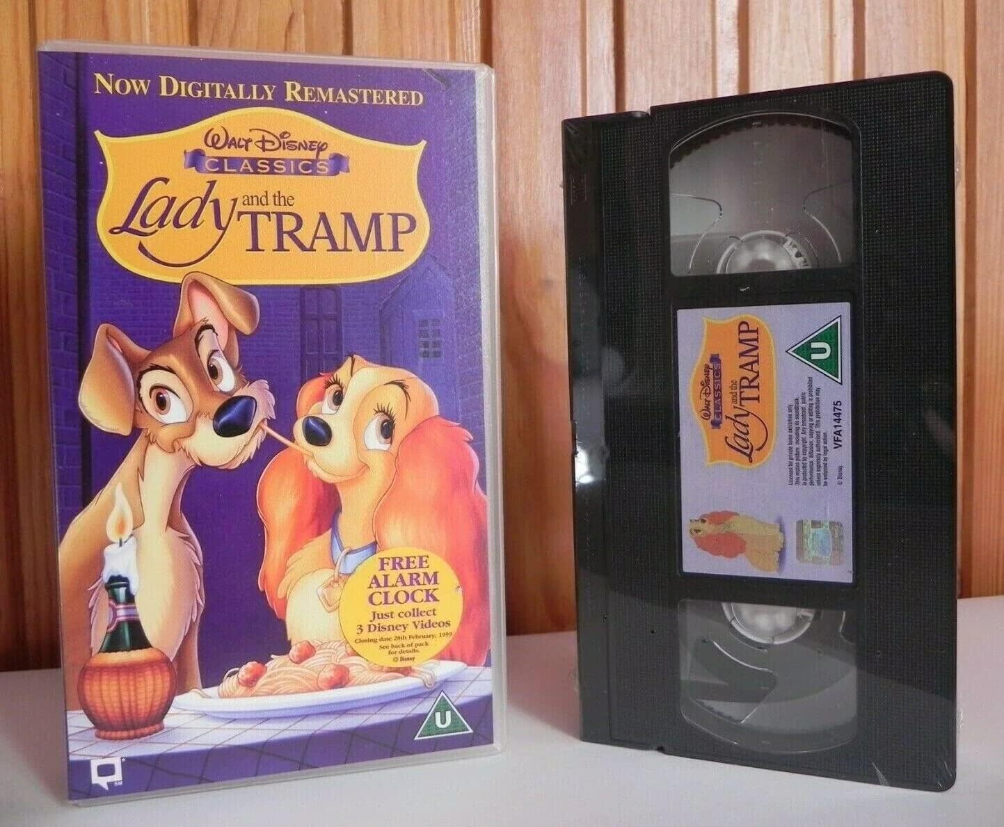 Amazon.com: Lady and the Tramp [VHS] : Barbara Luddy, Larry Roberts ...