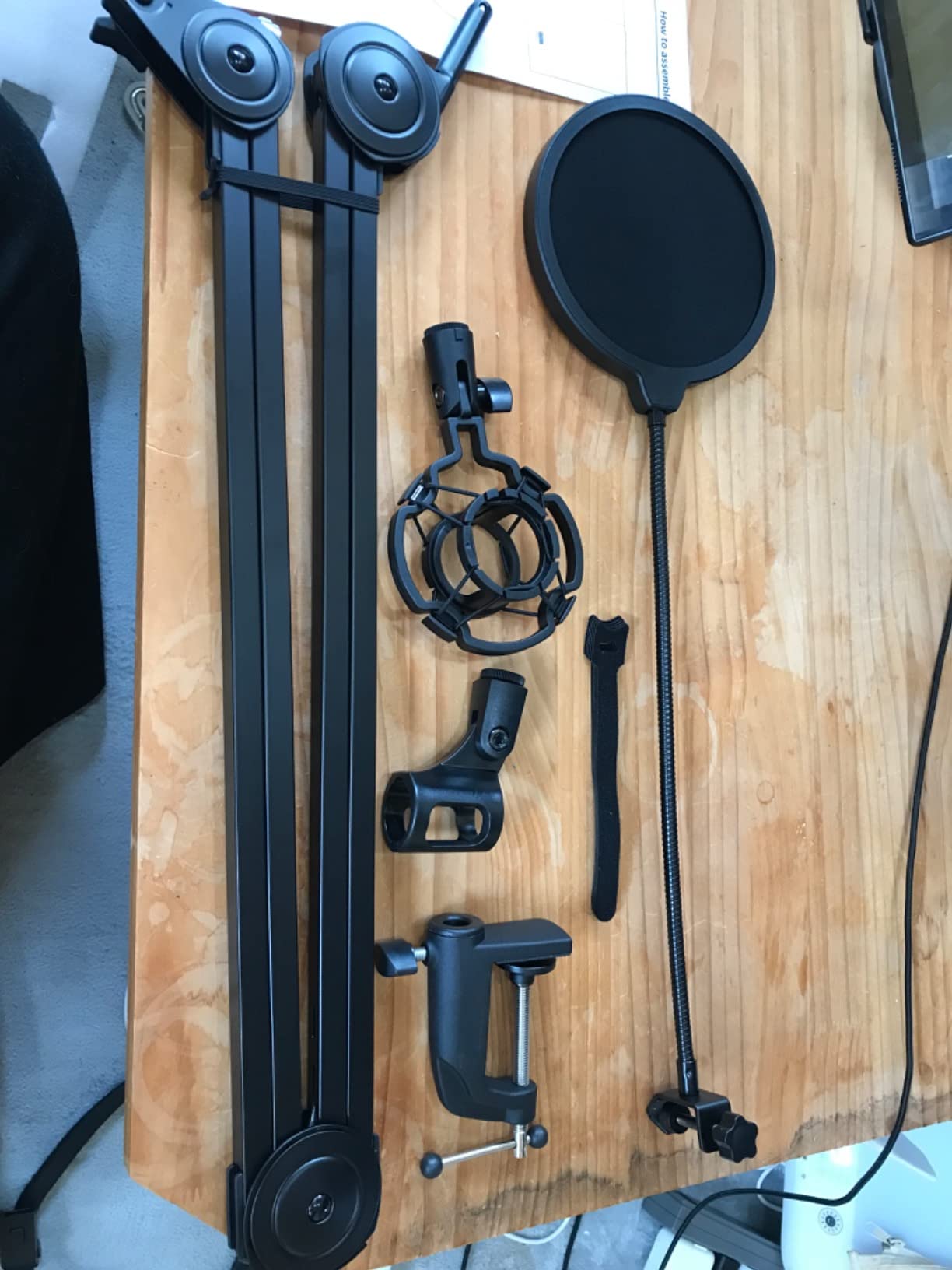 Amazon.co.jp: GUITTO マイクアーム マイクスタンド アーム 2023 改良型 金属製 耐荷重2kg 角度調節可能 実況/配信/収録/カラオケ GMS-03 : 楽器・音響機器