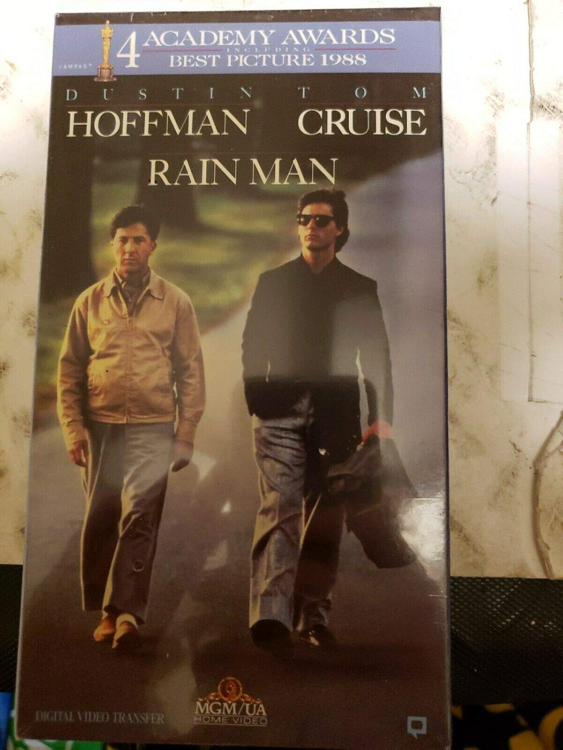 Amazon.com: Rain Man [VHS] : Dustin Hoffman, Tom Cruise, Valeria Golino ...