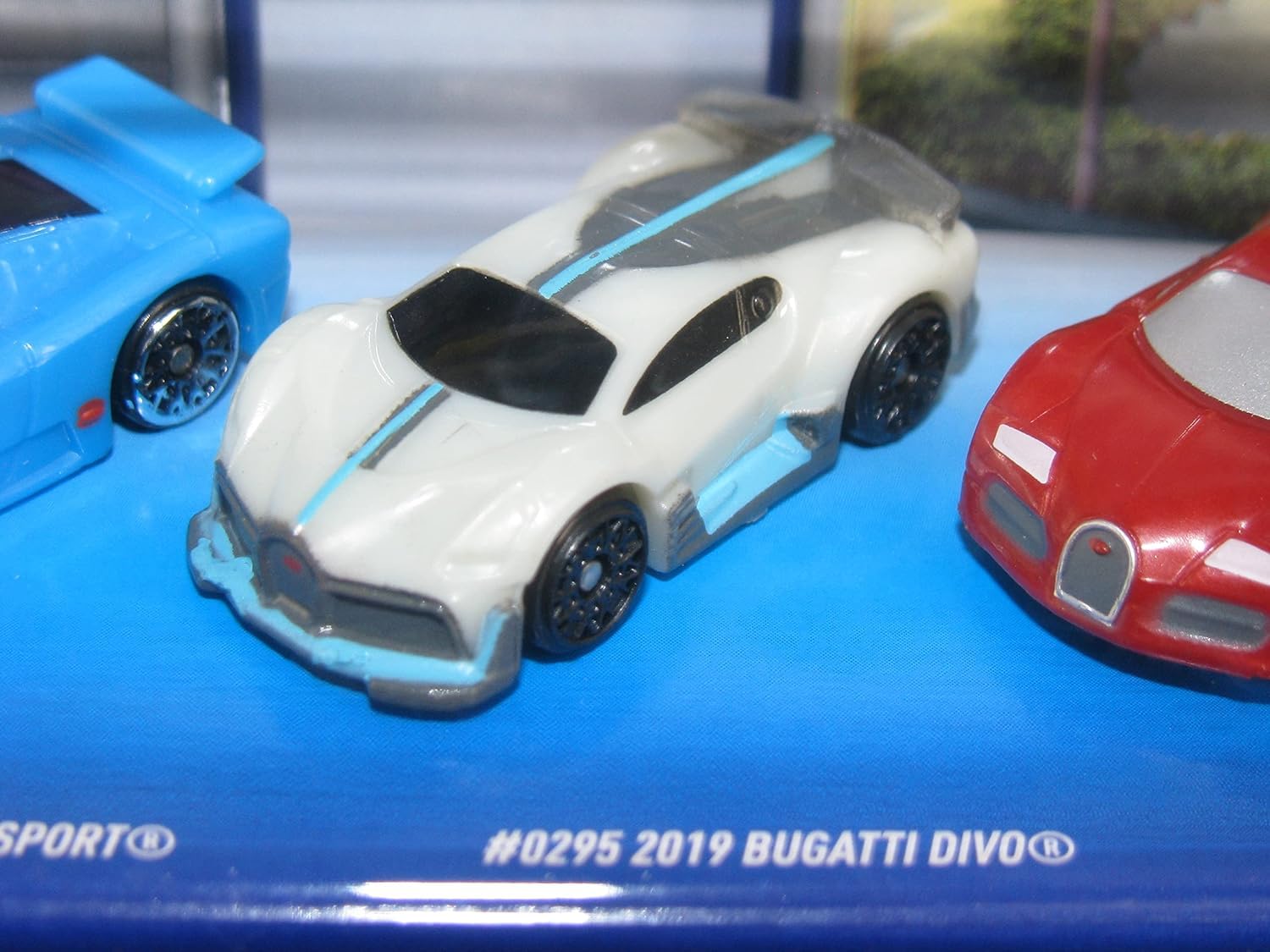 Micro Machines 2021 Series 5 World Pack #14Bugatti Speed Legends Type ...