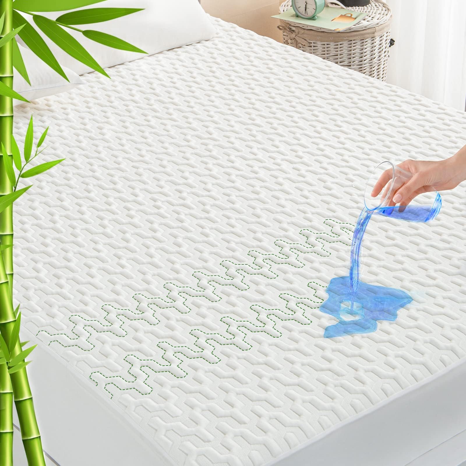 Amazon.com: 100% Waterproof Queen Mattress Protector Breathable Cooling ...