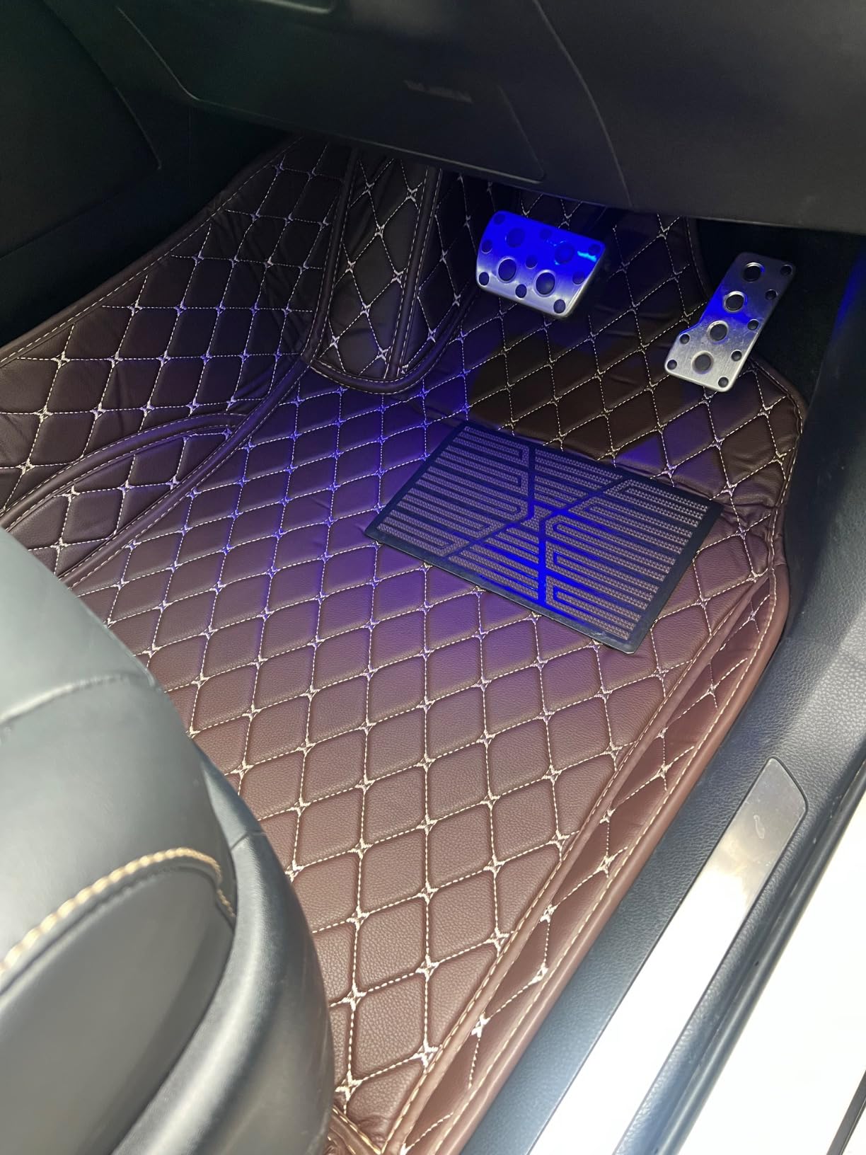 Amazon | Lacaca トヨタ ハリアー 60系 専用 3Dフロアマット トヨタハリアー マット カーマット PUレザー素材 傷防止 防水 カー用品 取り付け簡単 (ハリアートヨタ ...