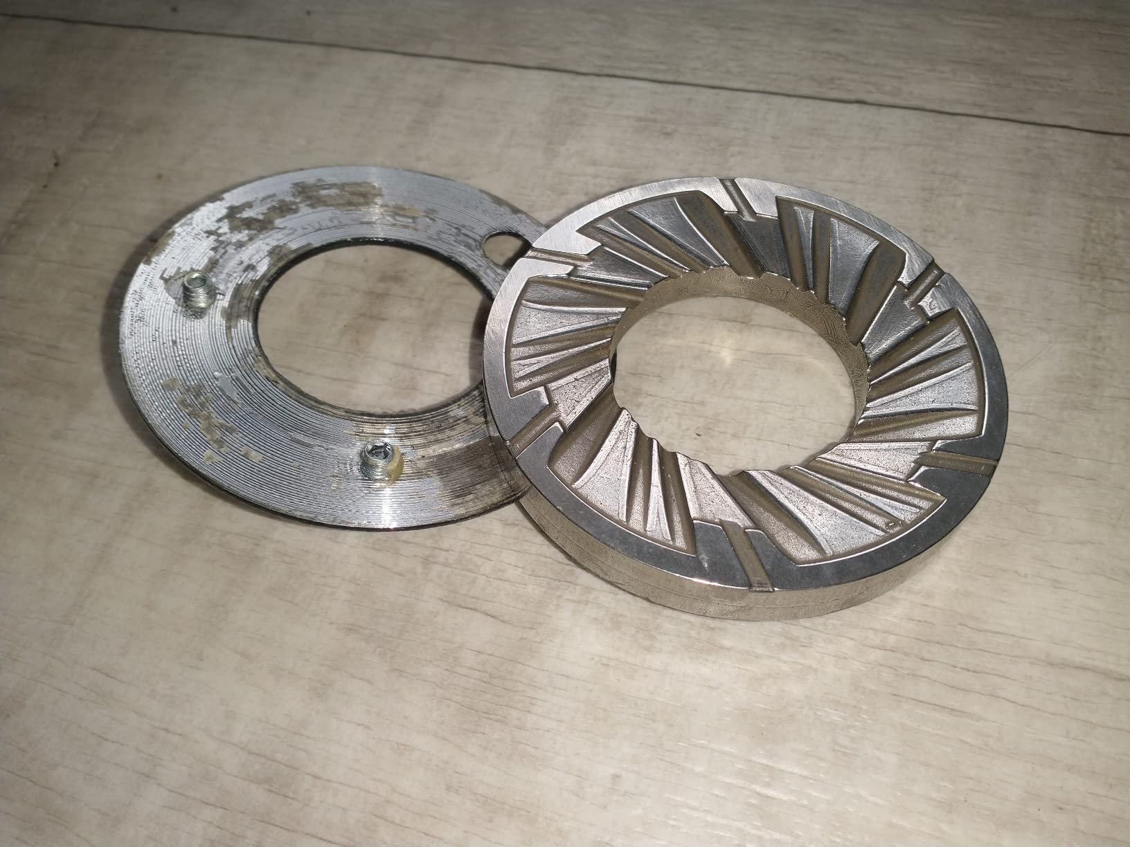 Amazon.com: WONDERMILL Hand Grain Mill Red Wonder Junior Deluxe- Manual ...