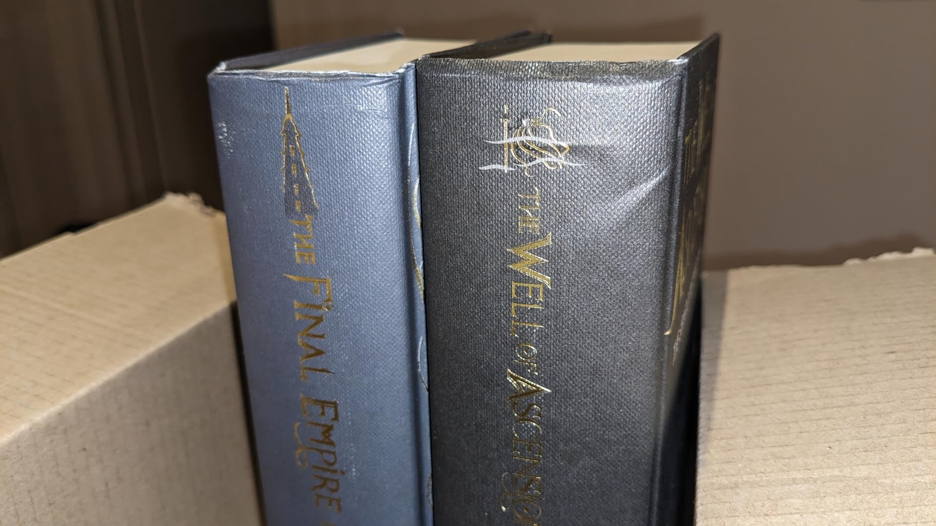 The Final Empire: Mistborn Book One : Sanderson, Brandon: Amazon.com.au ...