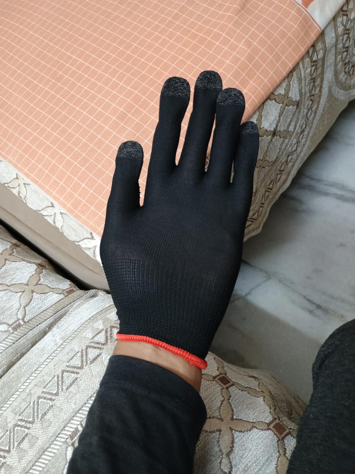 Nylon Game Gloves, Anti-Sweat Breathable, Touch Finger For Highly ...