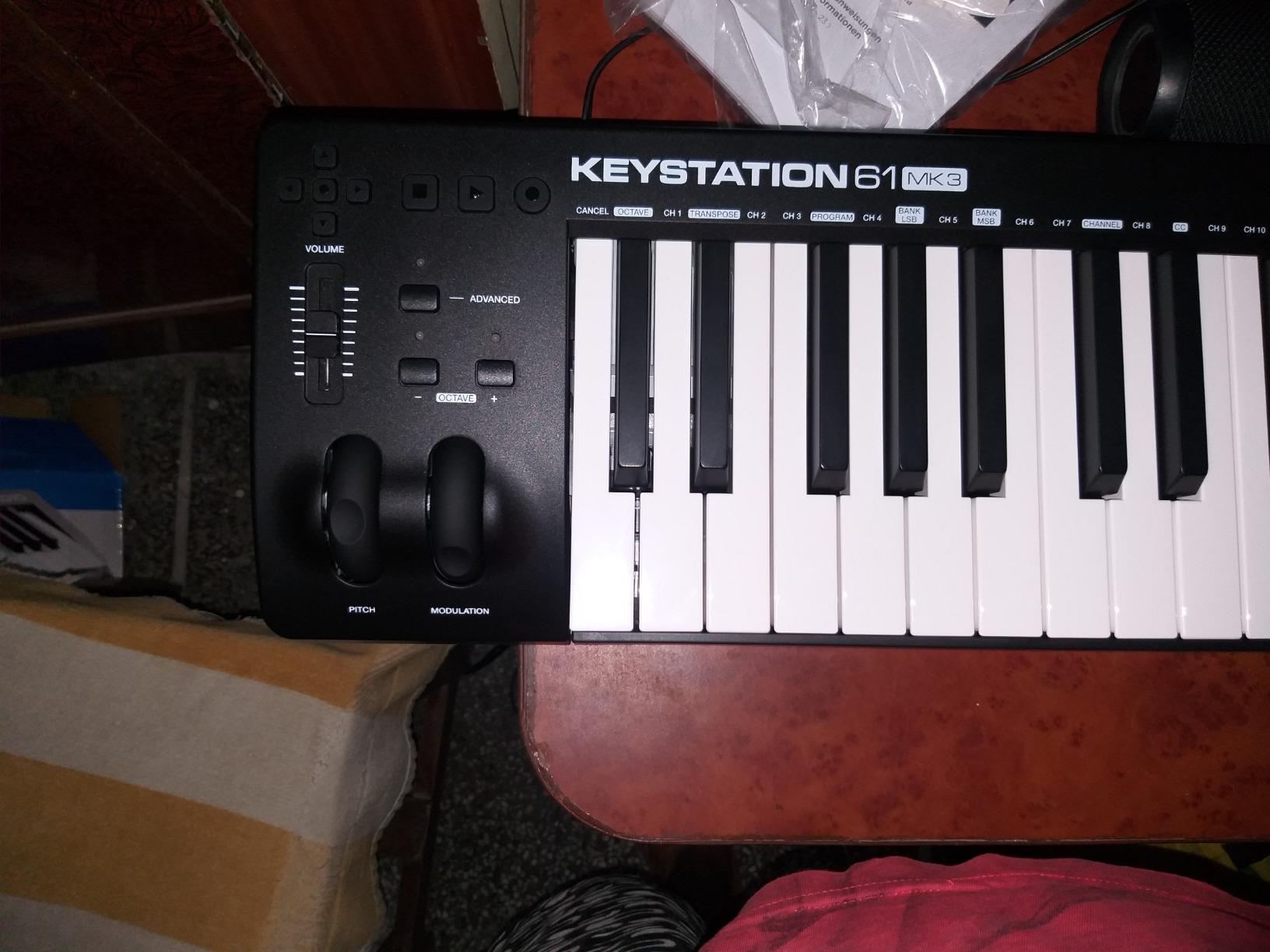 M-Audio Keystation Mini 32 MK3 | Ultra-Portable USB MIDI Keyboard ...