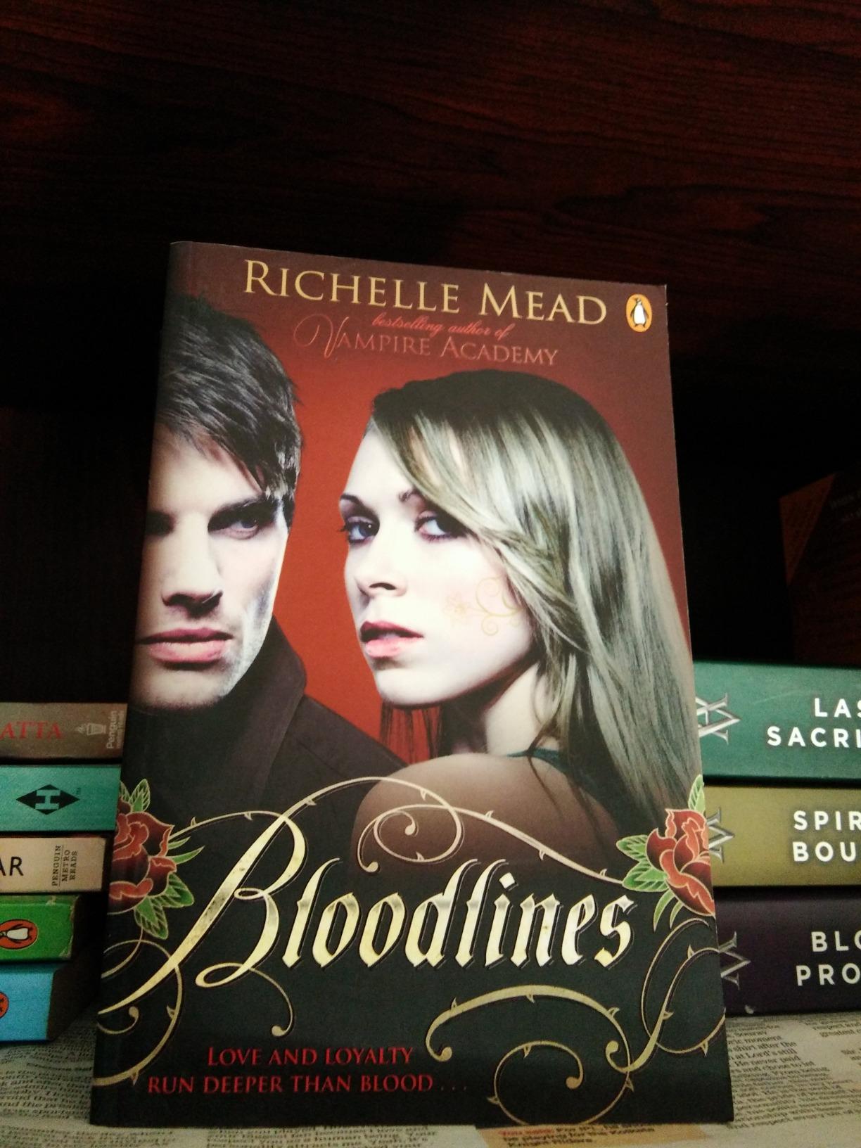 Bloodlines (book 1) : Mead, Richelle: Amazon.in: Books