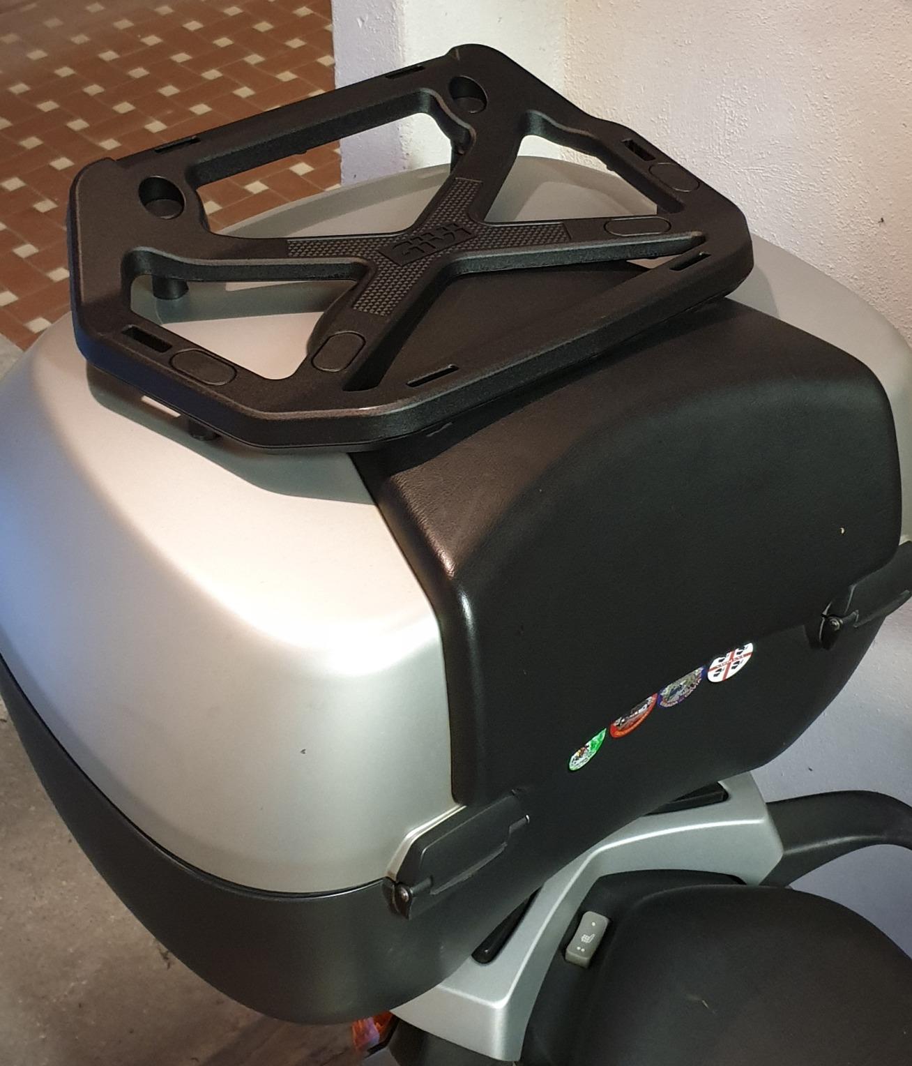 S150 – Givi Portapacchi universale in nylon : Amazon.it: Auto e Moto