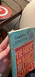 Amazon.com: The House on Mango Street: 9780679734772: Sandra Cisneros ...