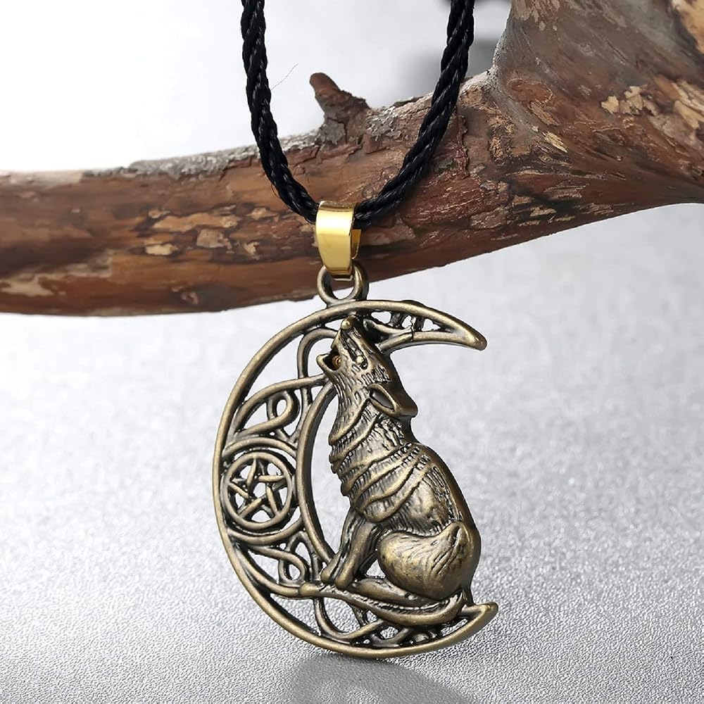 Howling Wolf Head Necklace Black King Chain Featuring Wolf Heads With