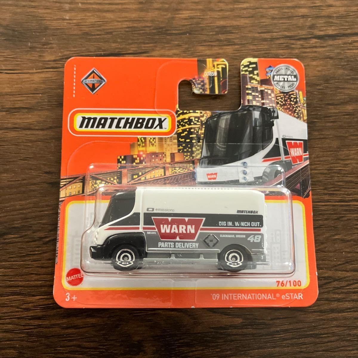 Amazon.co.jp: マッチボックス MATCHBOX '09 INTERNATIONAL eSTAR インターナショナル イースター ...