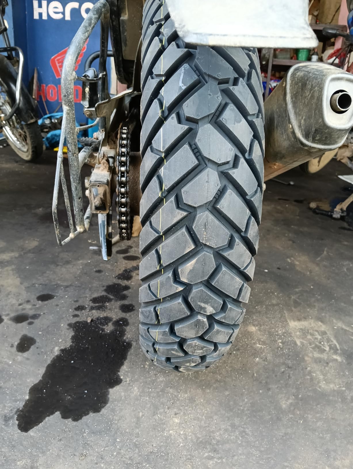 MRF Mogrip Meteor-M 140/70-17 66S Tubeless Bike Tyre, Rear(New Model ...