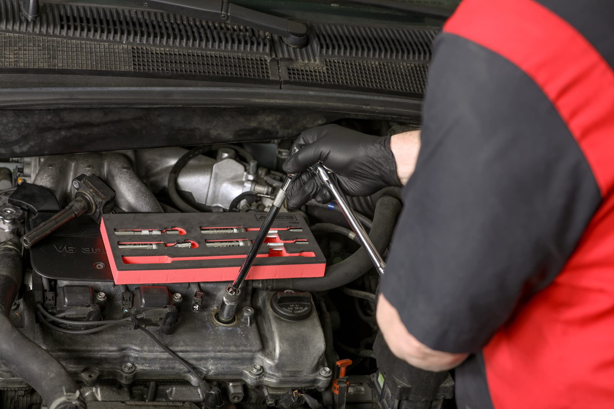 Snapklik.com : ARES 11052-5-Piece Magnetic Swivel Spark Plug Socket Set - 14mm Thin Wall Socket ...