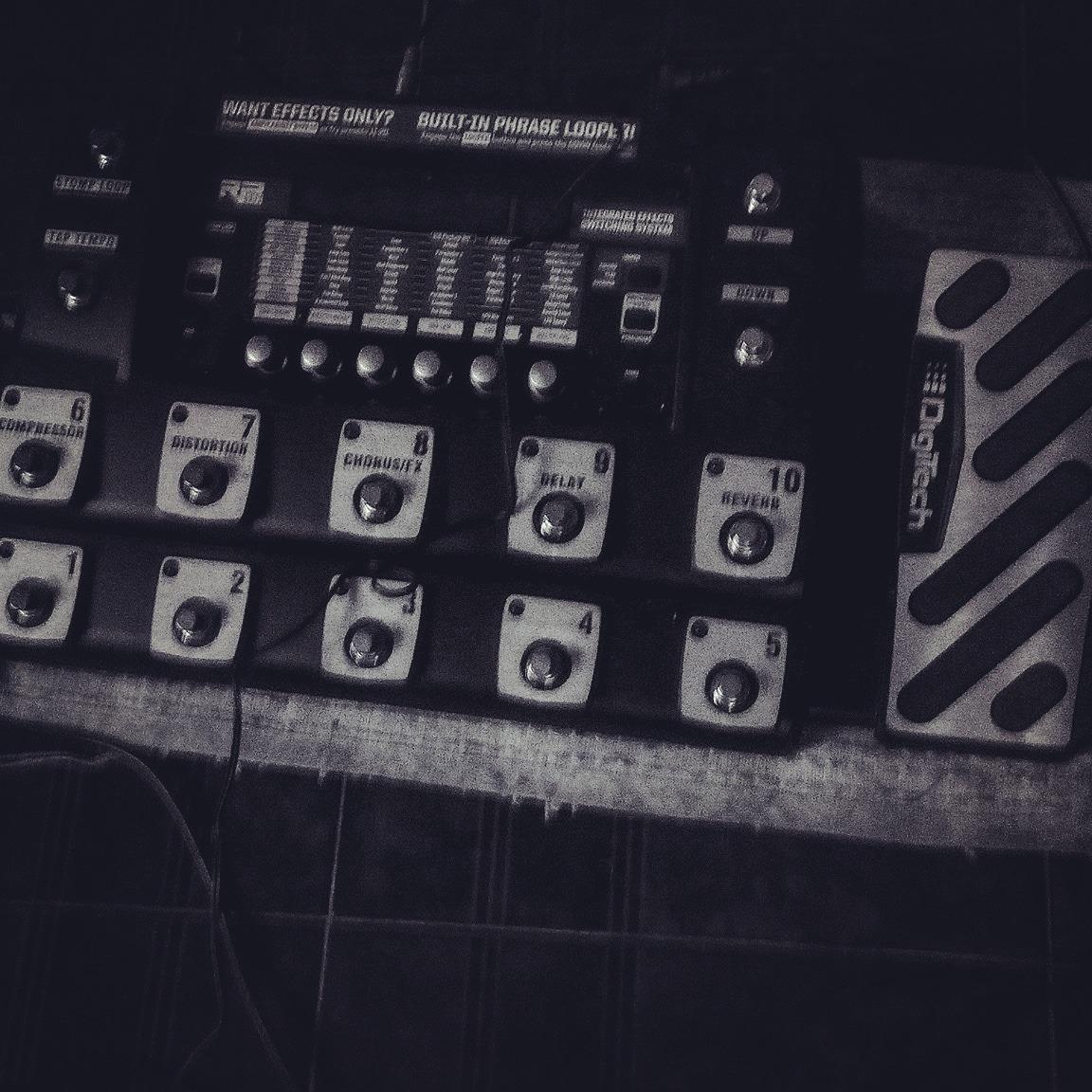 Digitech RP1000 Multi Effects Guitar Processor : Amazon.in: Musical ...