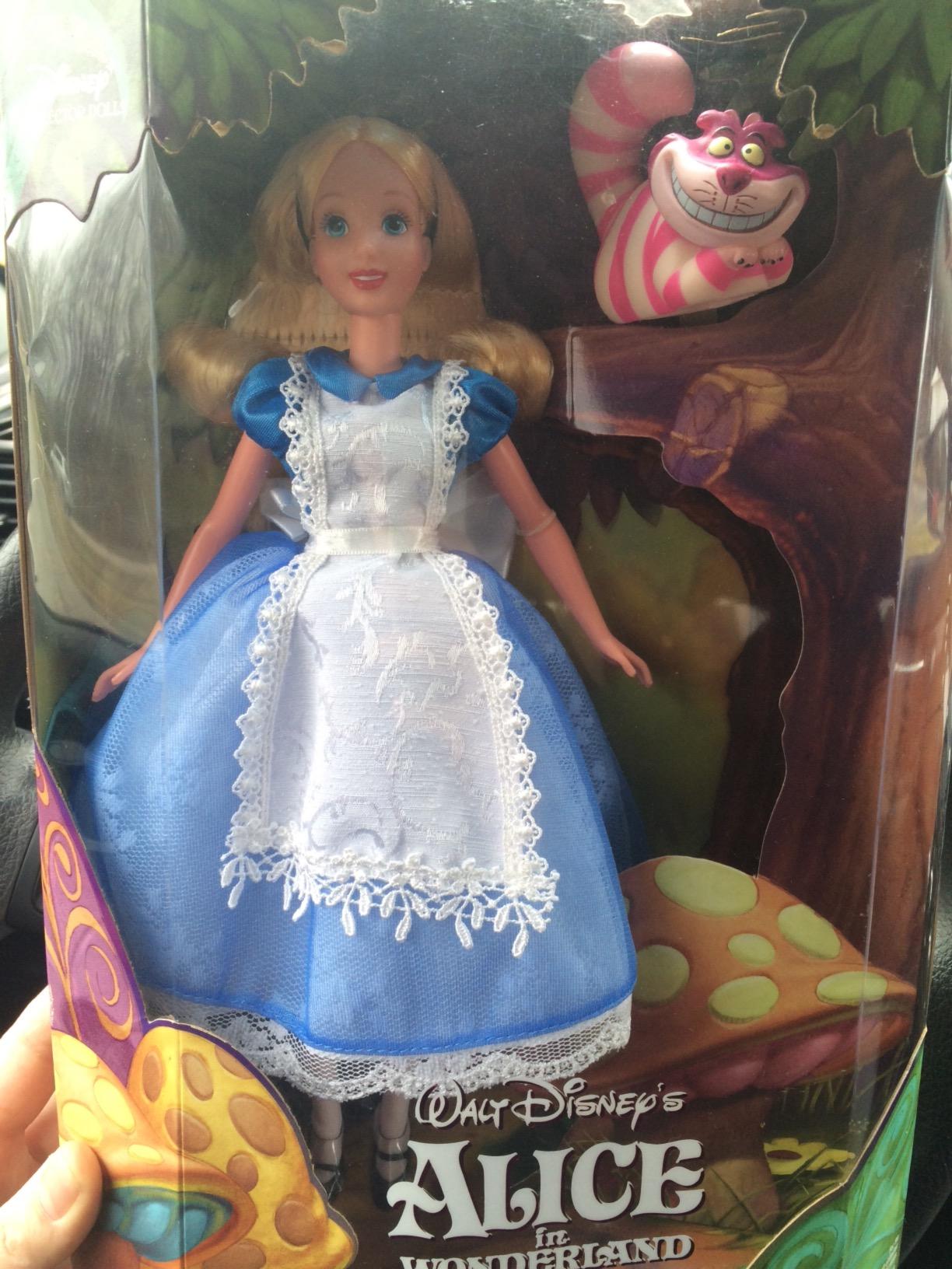 Amazon.com: 1999 Alice in Wonderland Barbie Doll with Cheshire Cat ...