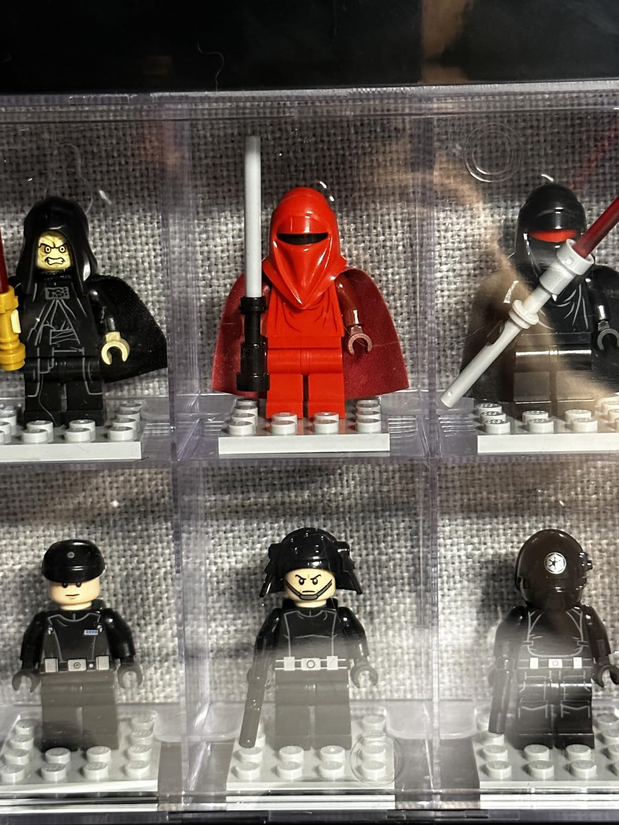 Amazon.com: LEGO Star Wars: Royal Guard - Red Imperial Guard Minifig ...