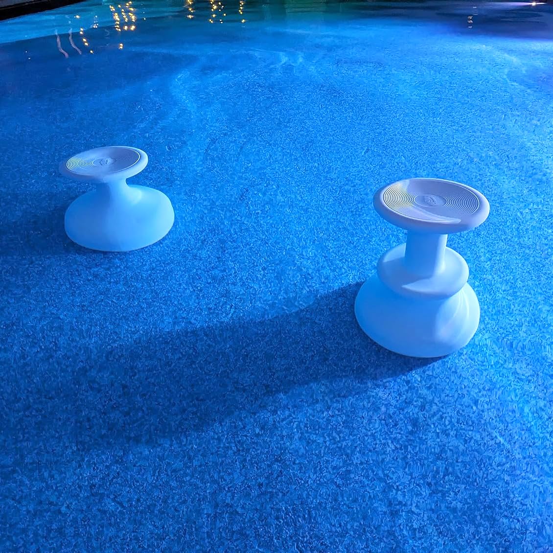 Snapklik.com : DUNNRITE Products Submersible Swim Up Barstool Pool Stool