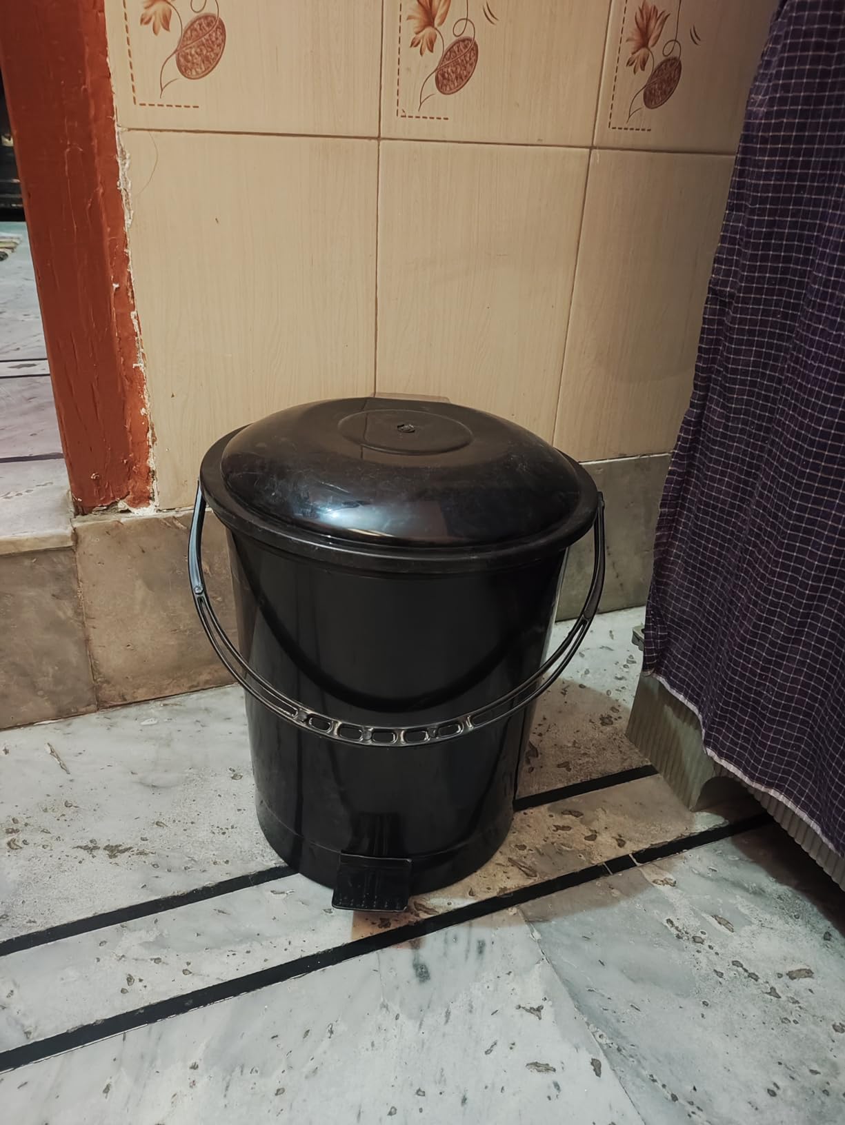 Kuber Industries Pedal Dustbin|Plastic Pedal Dustbin|Kitchen Waste ...