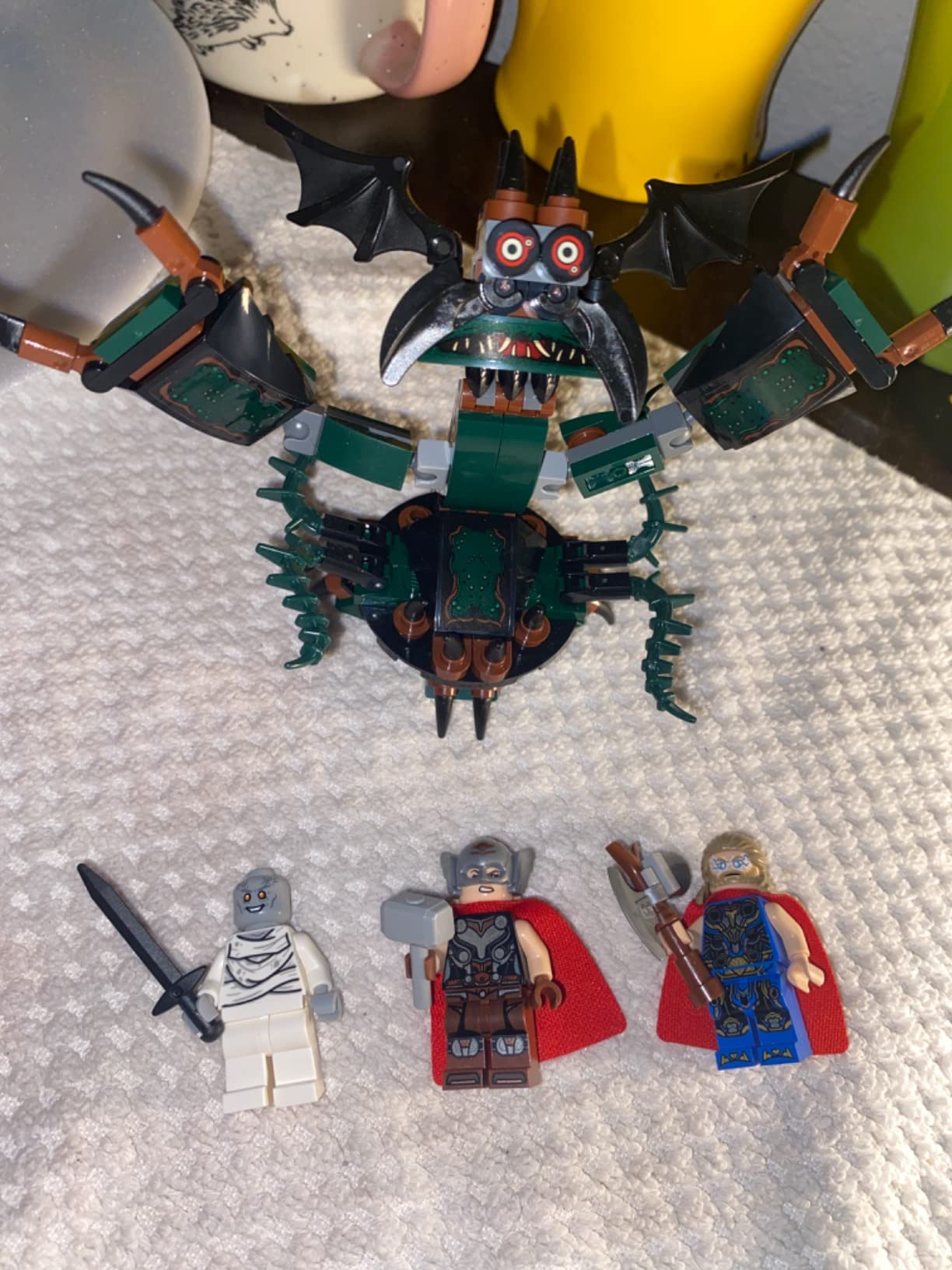 Amazon.com: LEGO Marvel Attack on New Asgard, Thor Buildable Toy 76207 ...