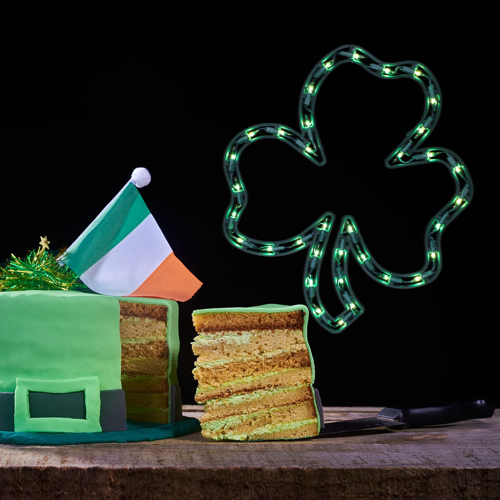 Snapklik.com : 35L 16.5 Pre-Lit Green StPatricks Day Irish Shamrock ...