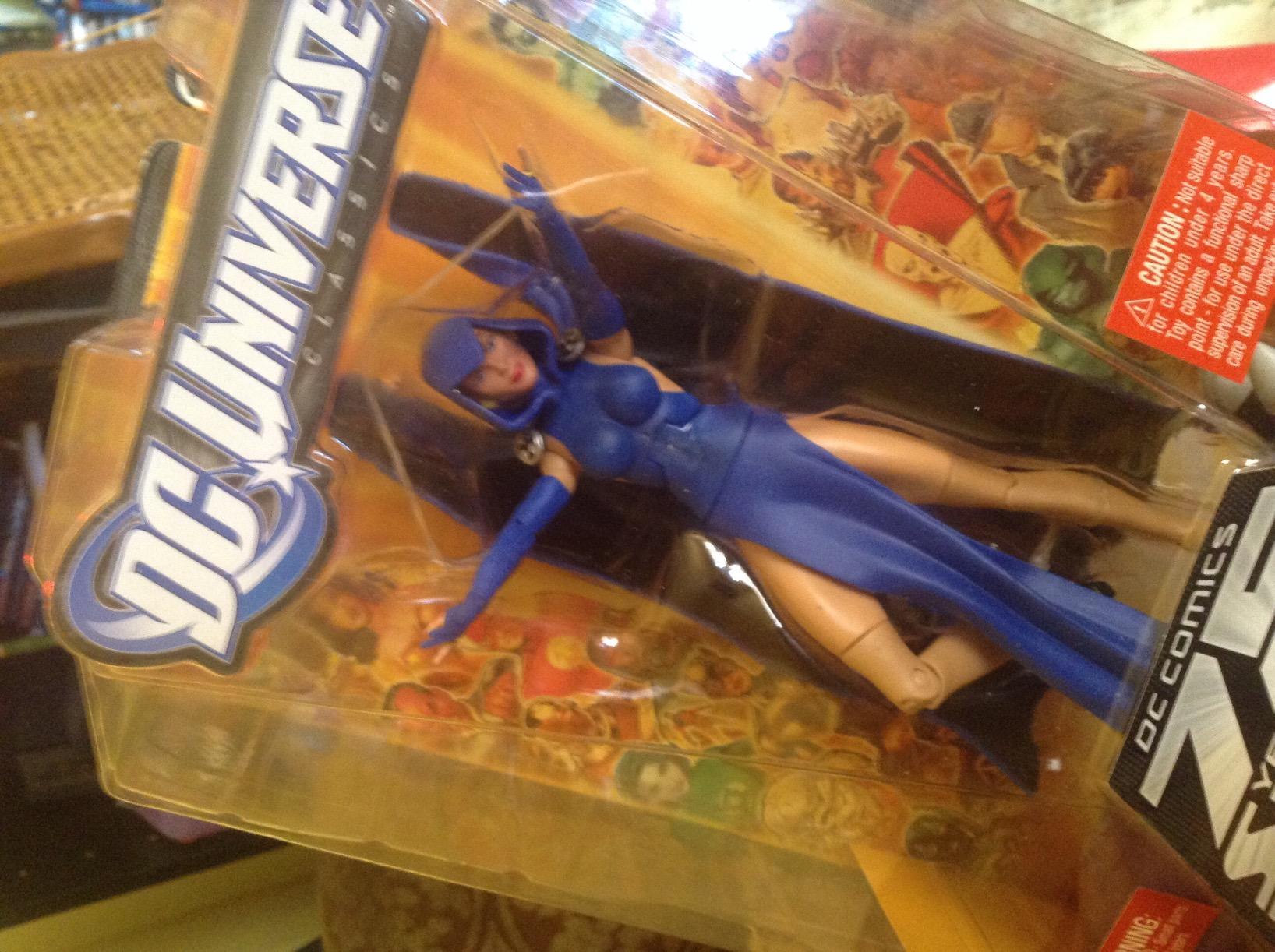 Amazon.com: DC Universe Classics Raven Figure : Toys & Games