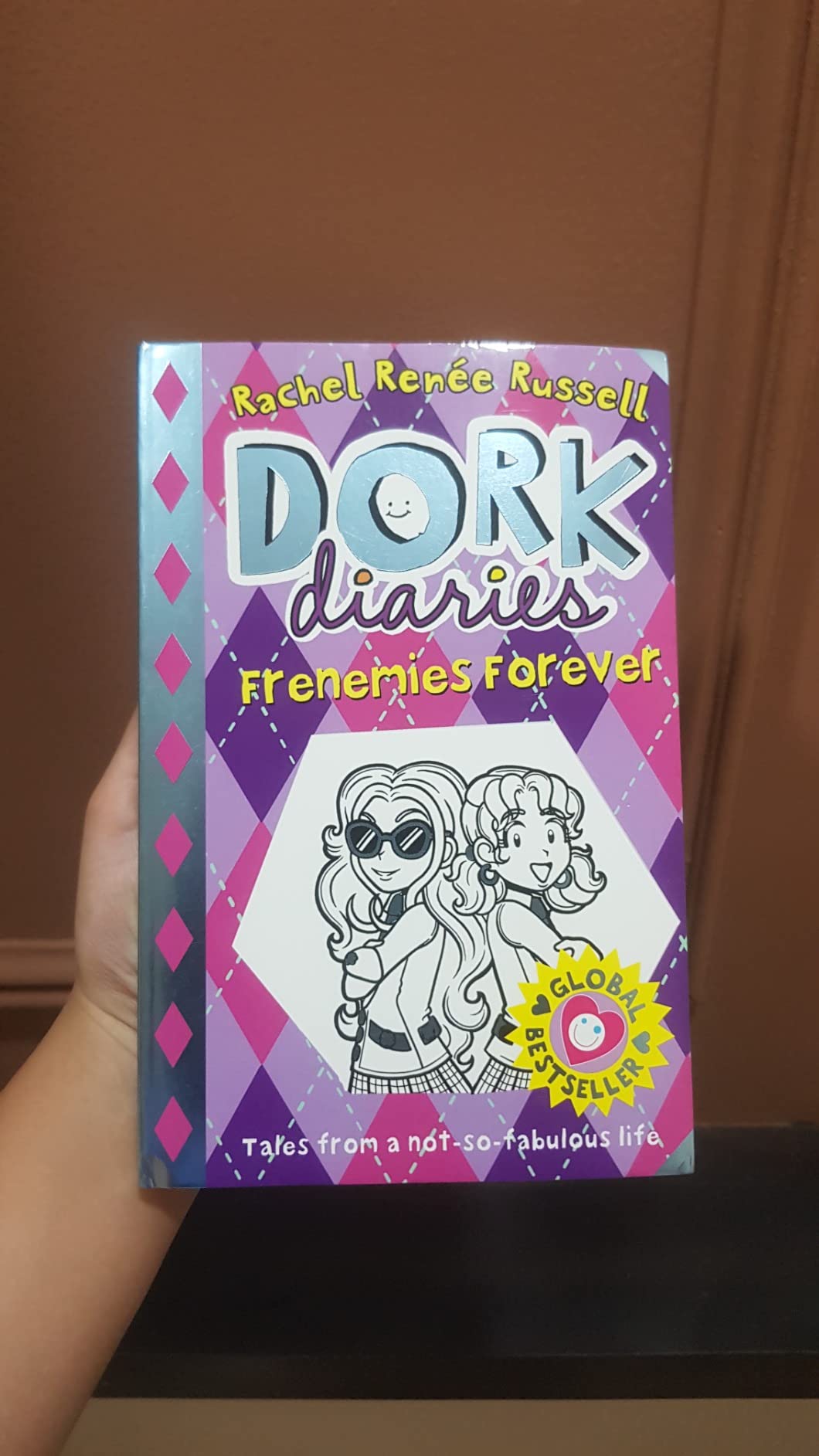Dork Diaries Frenemies Forever : Rachel Renee Russell: Amazon.in: Books