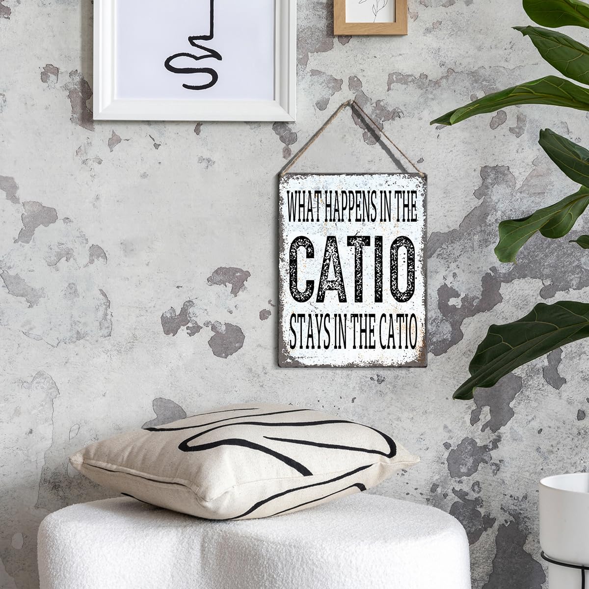 Snapklik.com : What Happens In The Catio Stays In The Catio Signs Wall ...