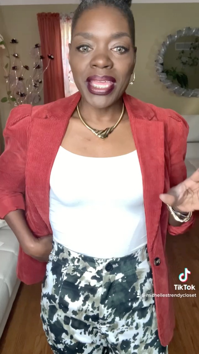 Influencer/Personal Stylist/Licensed Cosmetologist/Thrifter's Amazon Page