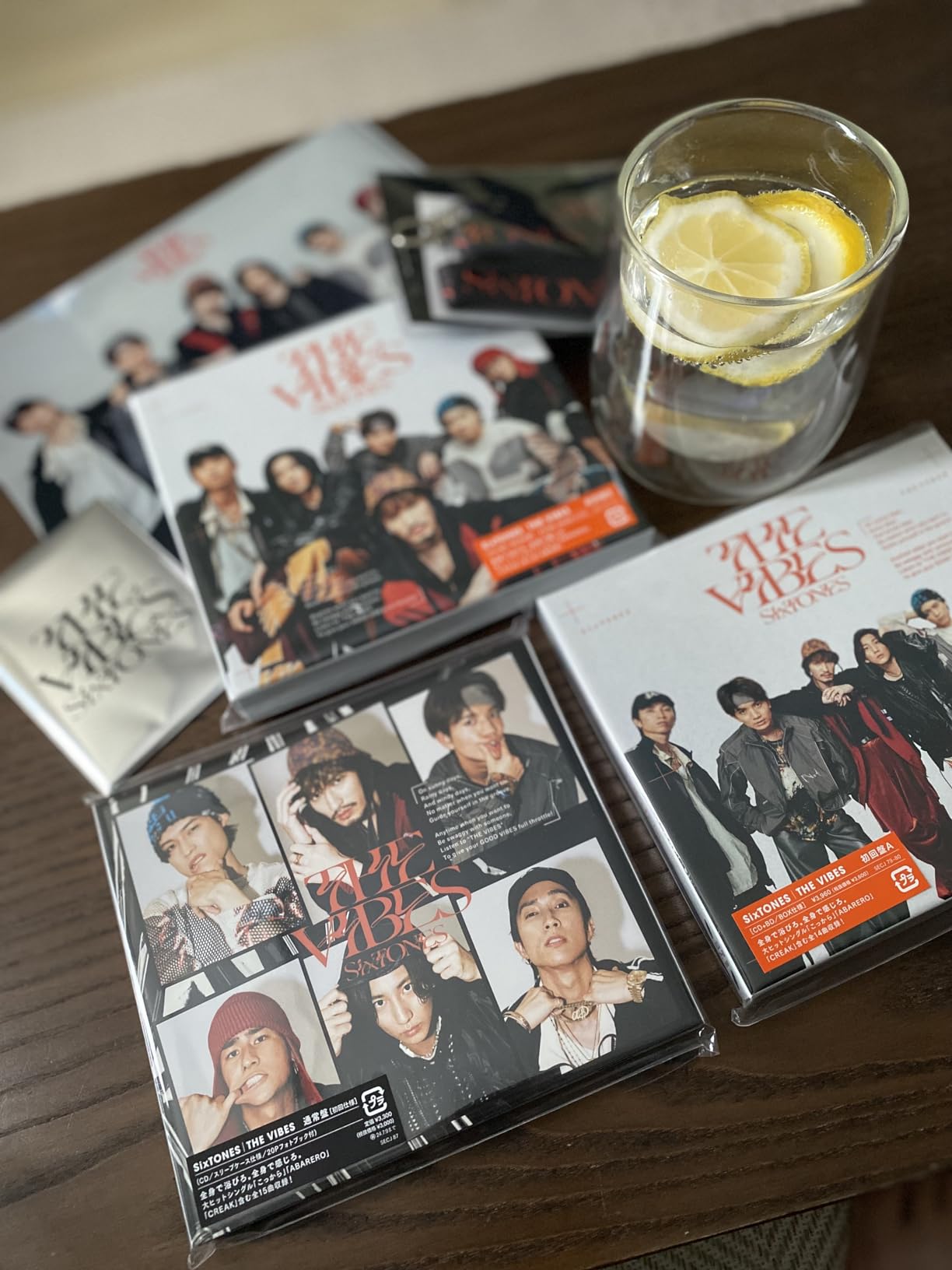 Amazon.co.jp: THE VIBES (通常盤) - SixTONES: ミュージック