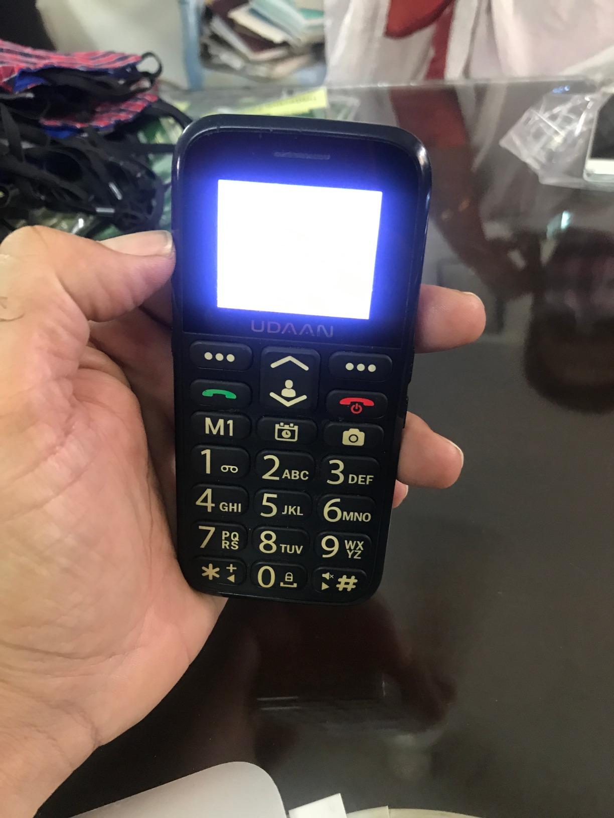senior world Udaan Dual Sim Phone 1.77-inch Screen with Dock Charger ...