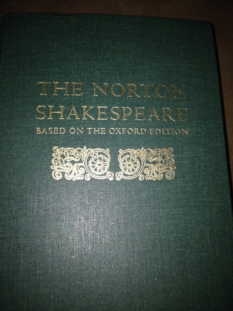 Amazon.com: The Norton Shakespeare: Based on the Oxford Edition ...