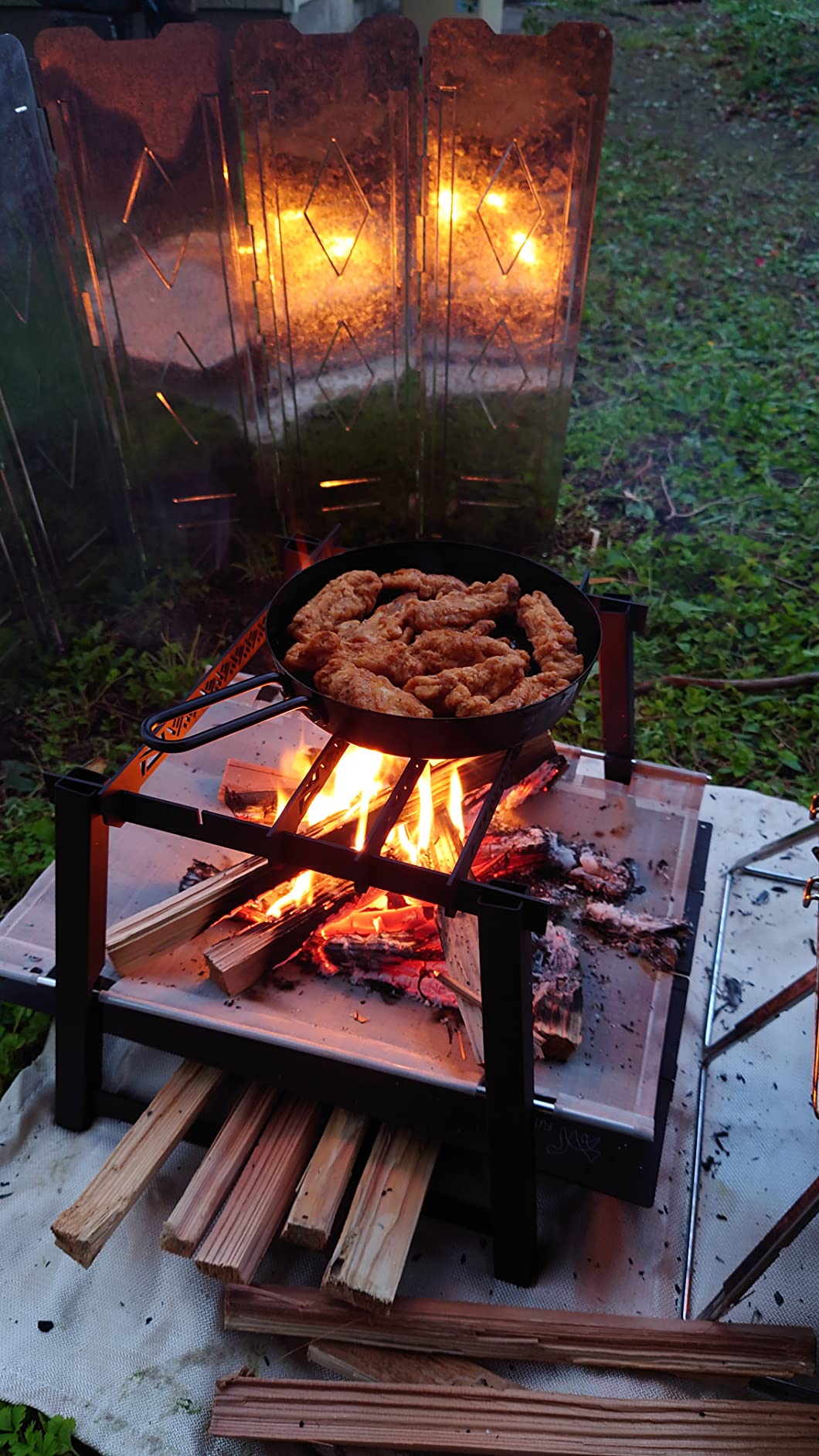 Amazon | FUTUREFOX Confire櫓専用 焚き火プレート (焚き火台本体別売) | FUTURE FOX | キャンプ用グリル・焚火台