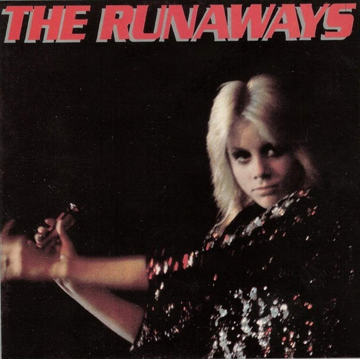 Amazon.co.jp: THE RUNAWAYS: Music