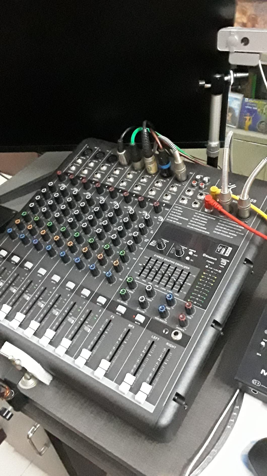 Xtreme Acoustics XAFG08 Professional 8 Channel Audio Mixer Interface ...